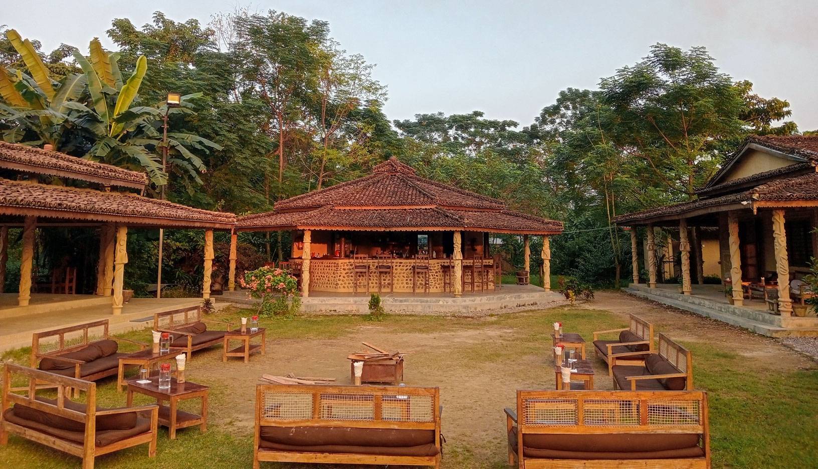 Lodge in Chitwan| Resort in Chitwan | Tharu Community Lodge